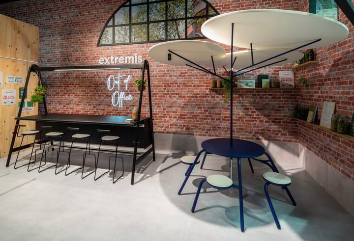 AMAi furniture for office and outdoor by Extremis at Orgatec 2022