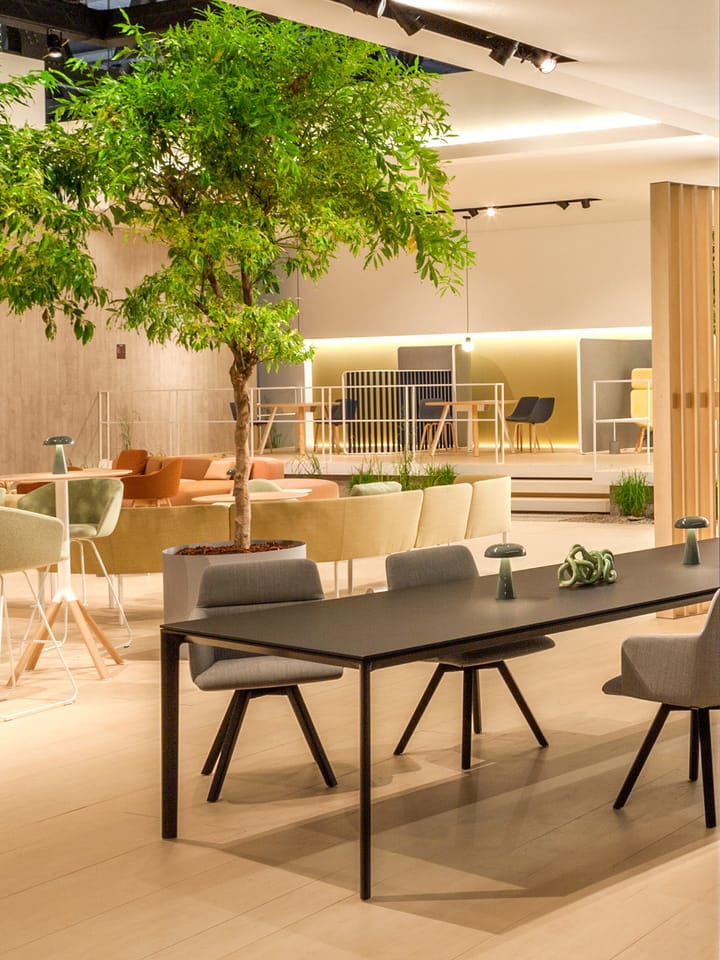 Der neue Stuhl FOIL von Lapalma ist extrem vielseitig und komfortabel