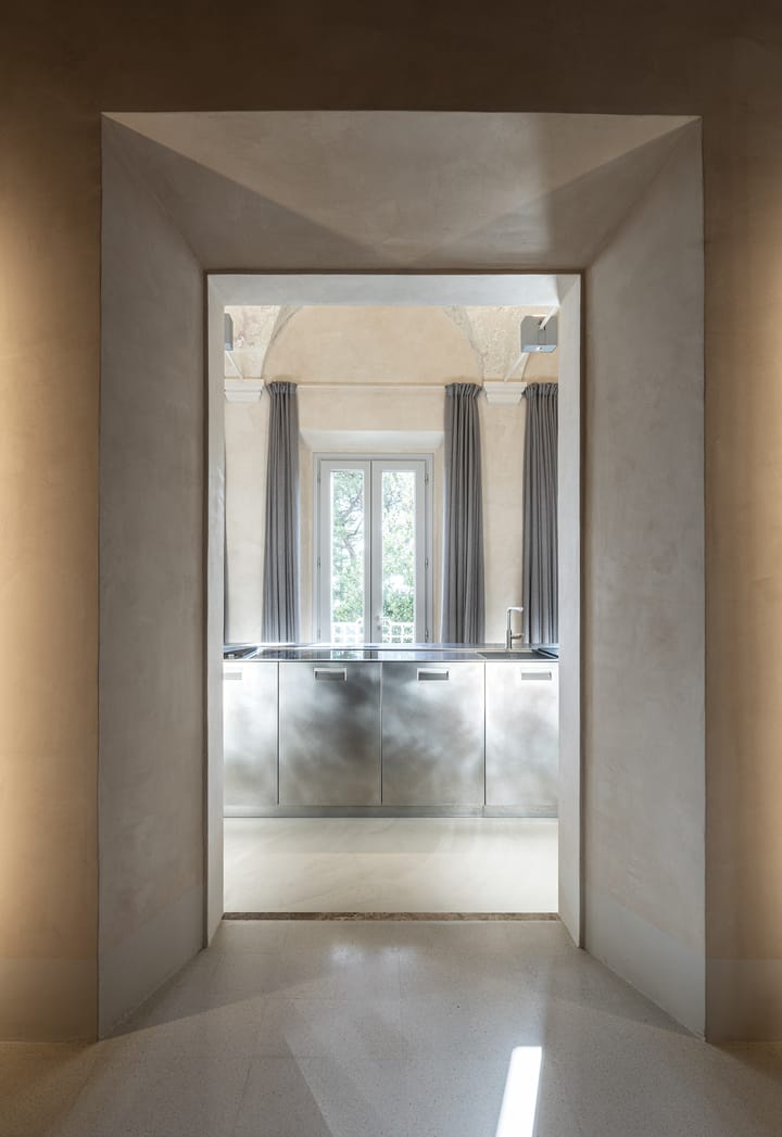 HDSurface coverings at Palazzo Batignani