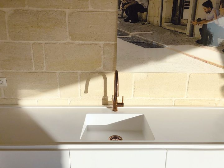 HIMACS Solid Surface for an open space kitchen in Apulia