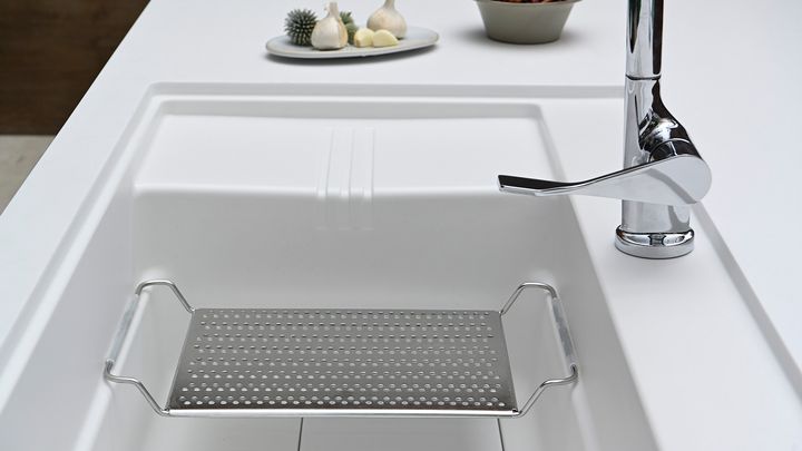 Yoshimoto's innovative undermount sinks in Crystal surface artificial ...