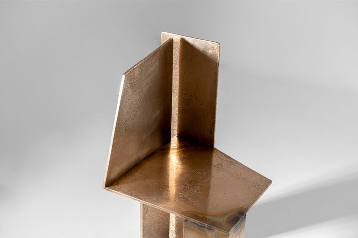 The Cadrega Chair Collection by Hessentia