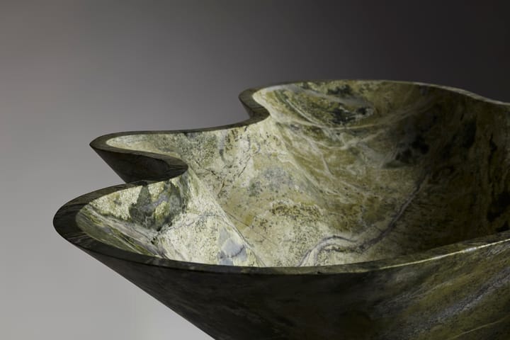 Artik Green è il marmo Kreoo per le vasche da bagno e i lavabi