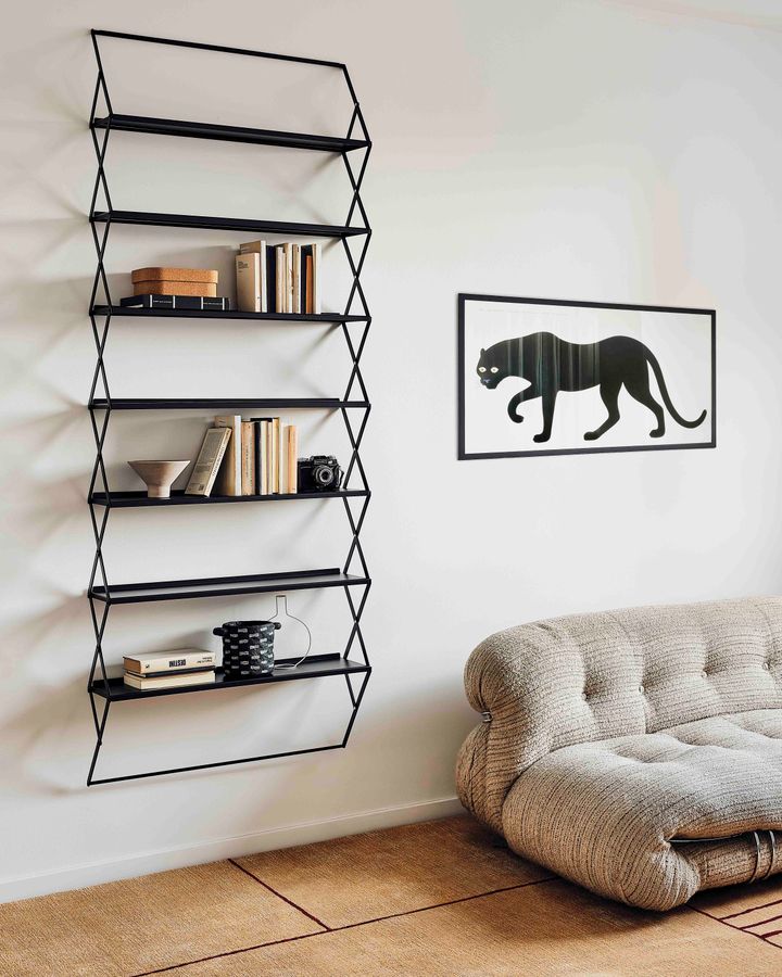 Eta Beta, the new easy-to-assemble Kriptonite wall bookcase