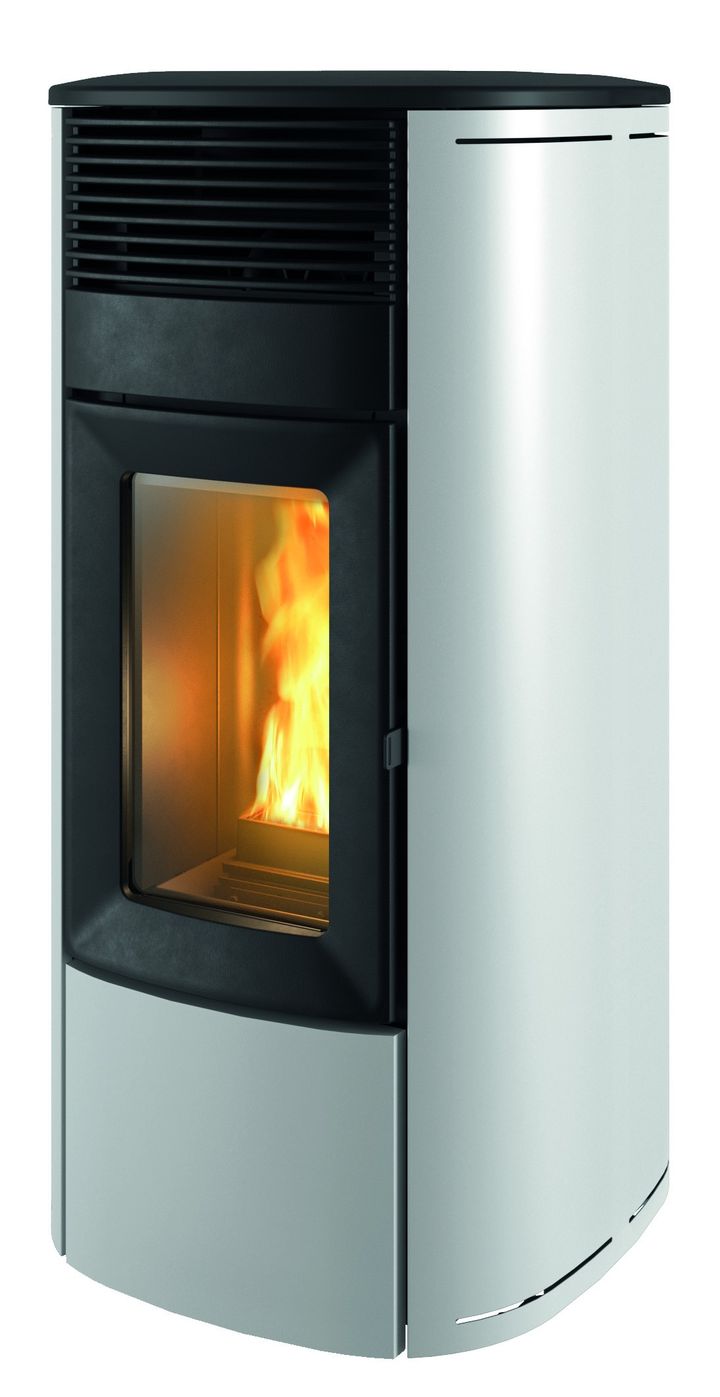 La stufa a pellet Club di MCZ per scaldare più ambienti della casa