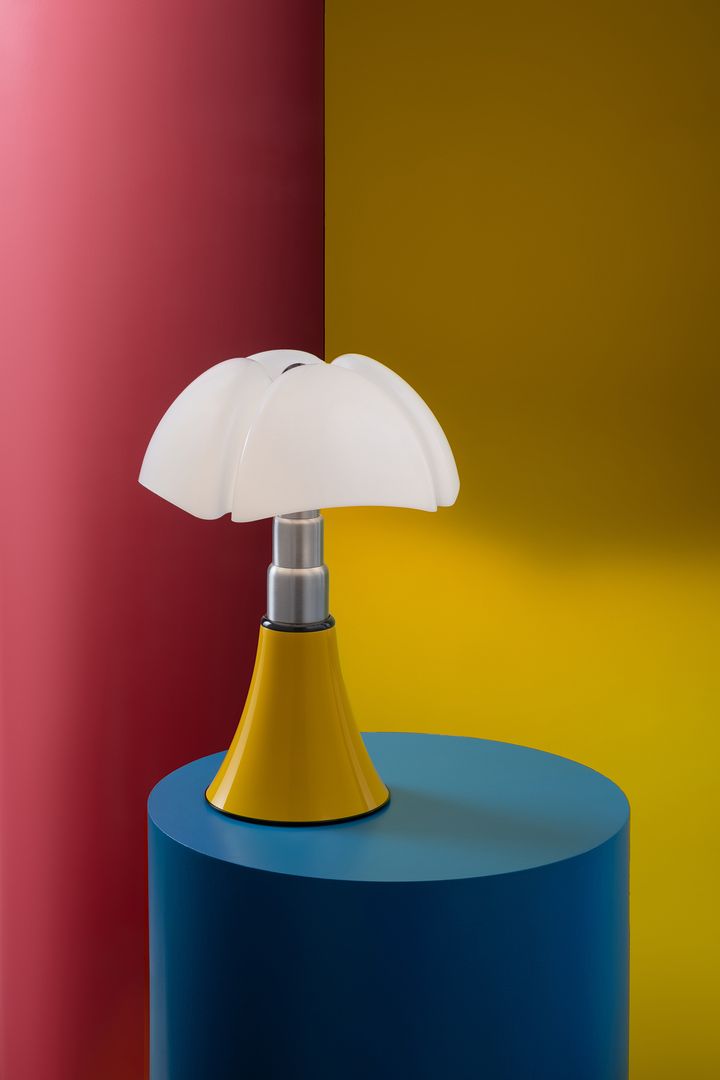 Galeries Lafayette celebrates its anniversary with the Pipistrello lamp
