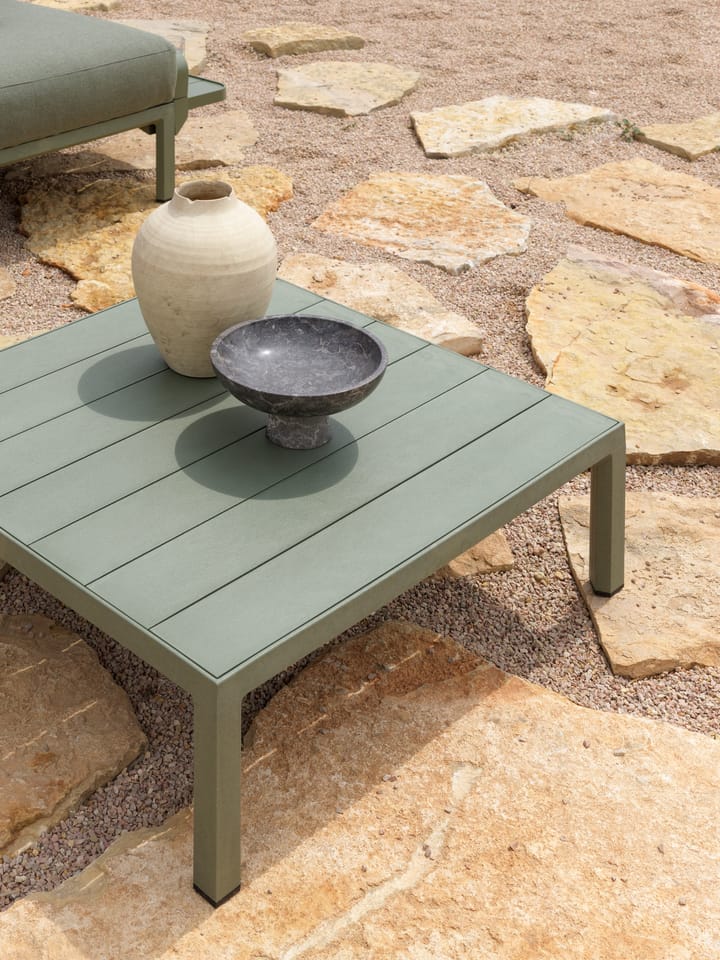 New accessories enrich the Nardi MAXIMO outdoor sofa