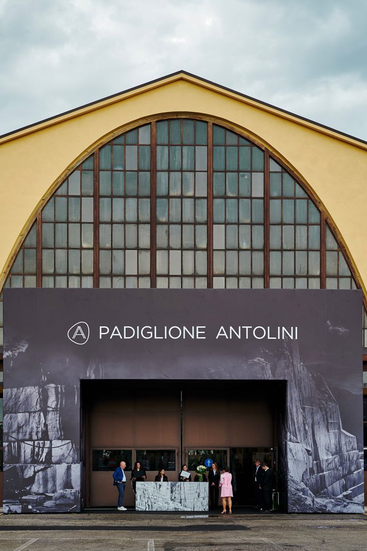 La pietra naturale Antolini a Marmomac 2025 nel nuovo Padiglione Antolini