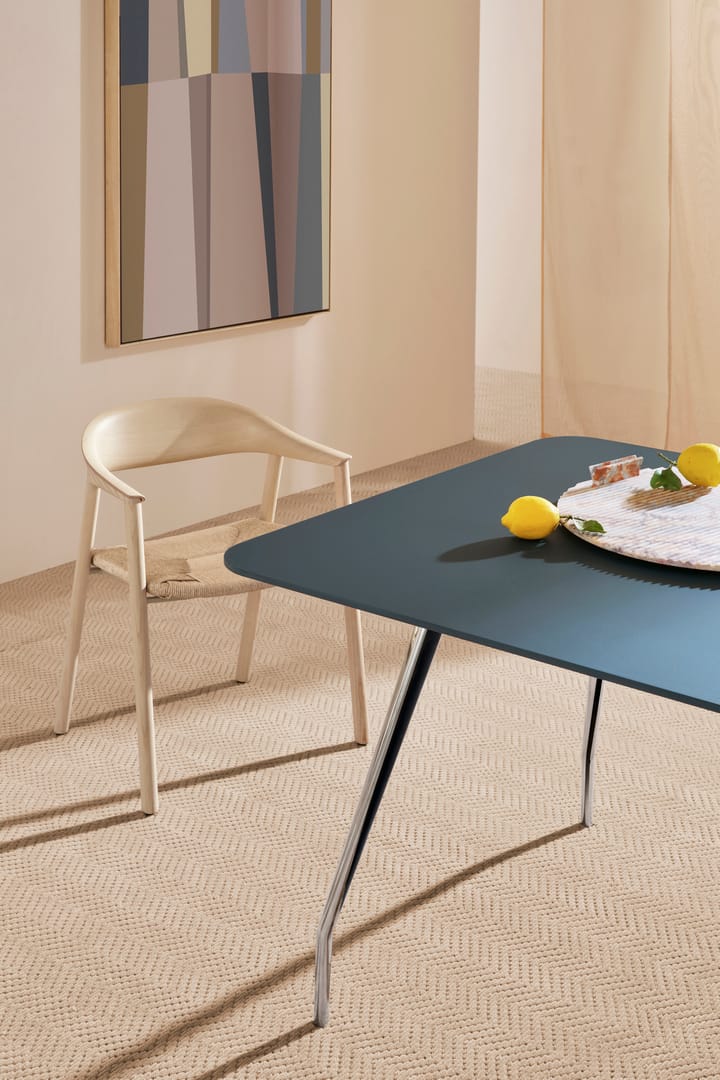 Rizz is the new Pedrali table designed by Robin Rizzini