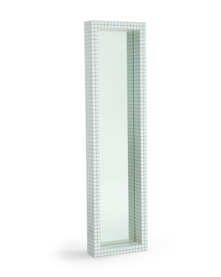 La collezione Quaderna di Zanotta si arricchisce con specchio, contenitore e madia