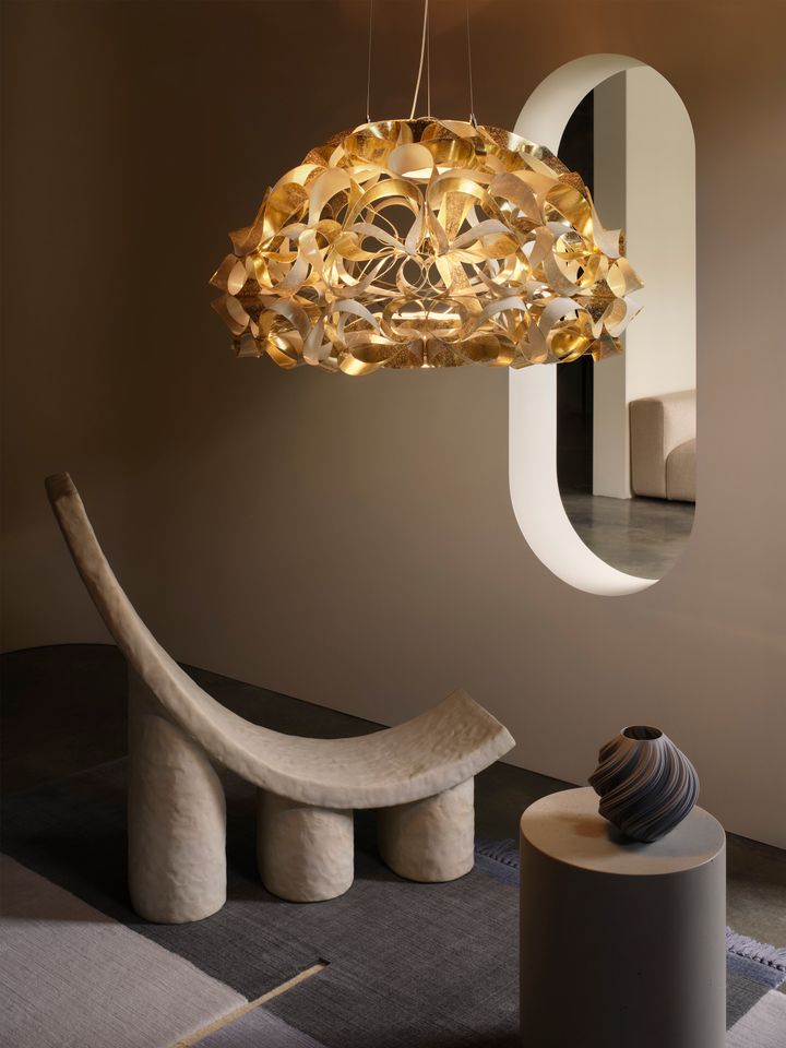 La lampada artigianale Slamp disegnata da Adriano Rachele