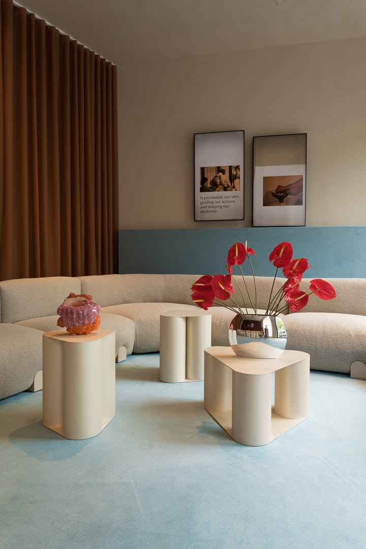 Simposio, the first Saba modular sofa designed by Studiopepe