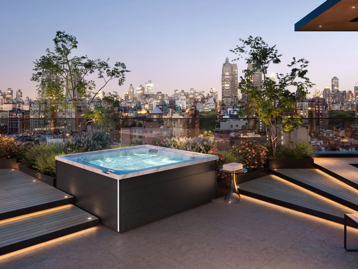 Le Spa Jacuzzi J-LX combinano idromassaggio e tecnologia a infrarossi