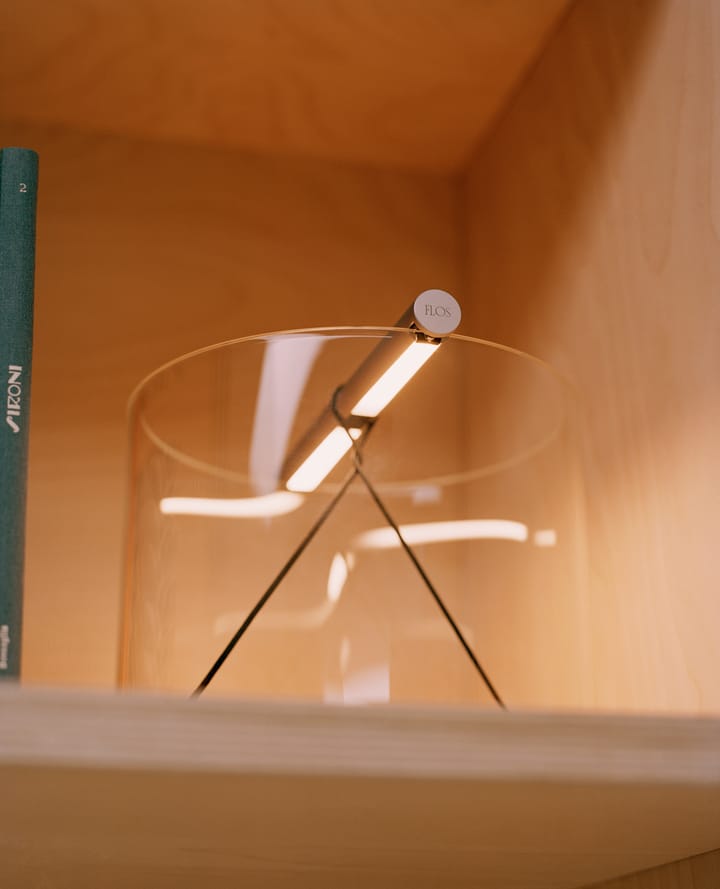 To-Tie, the Flos table lamp designed by Guglielmo Poletti