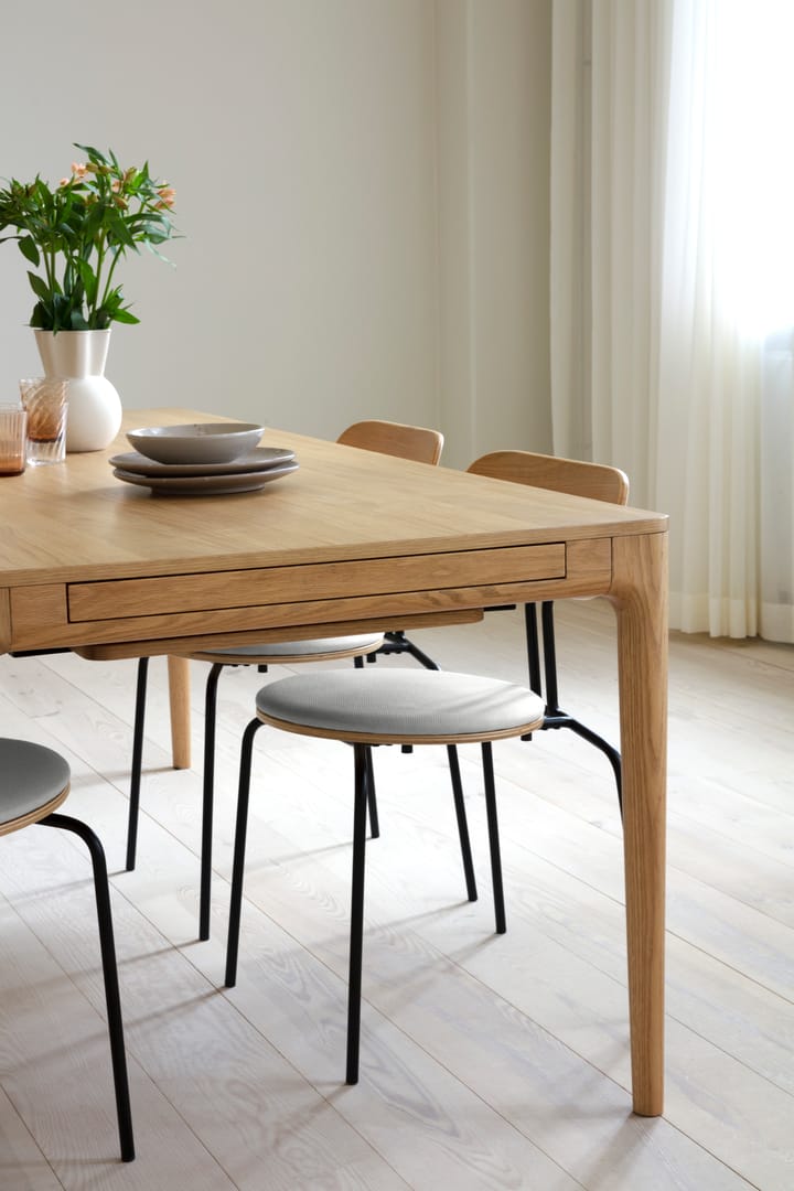 Presenting the new Umage collection of tables, seating and furnishing ...