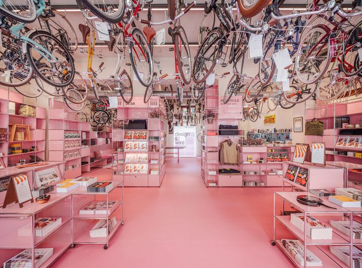 Installation True Pink von USM Haller: Limited Edition auf Milano ...