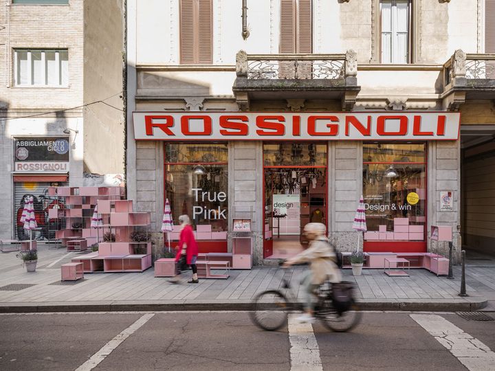Installation True Pink von USM Haller: Limited Edition auf Milano ...