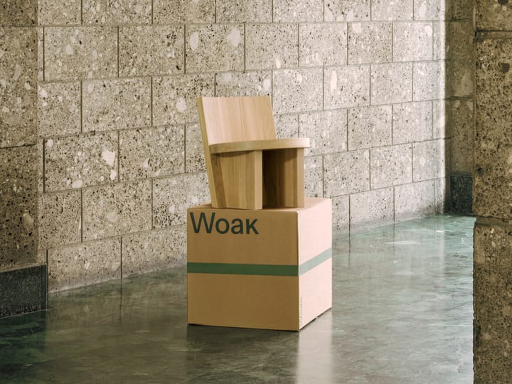 Woak alla Milano Design Week 2024 presenta il nuovo sgabello in legno Rudi