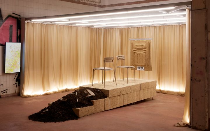 The hemp-based PEEL Chair, the first injection-moulded chair that can ...