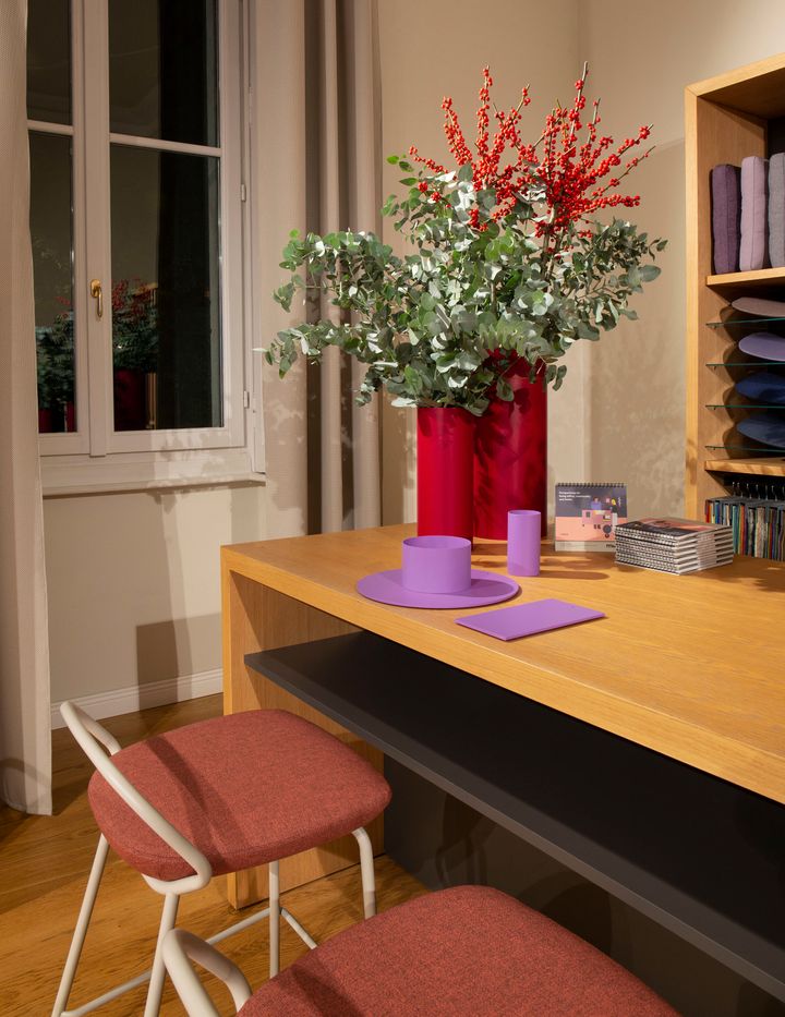 Setting Colours, l'allestimento dedicato agli arredi contract Mara