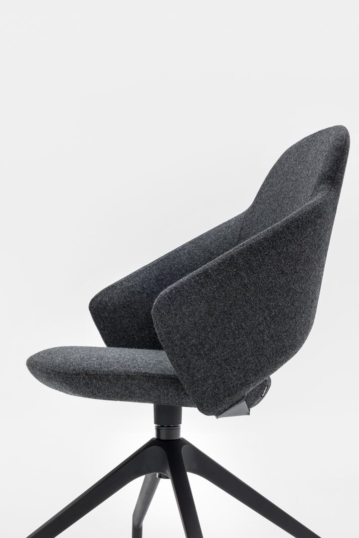 Marcello Ziliani signs the Icon chairs by Mara for domestic and ...