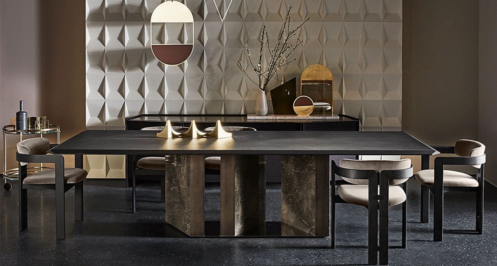 0419 Sedia imbottita in velluto con braccioli By Gallotti&Radice