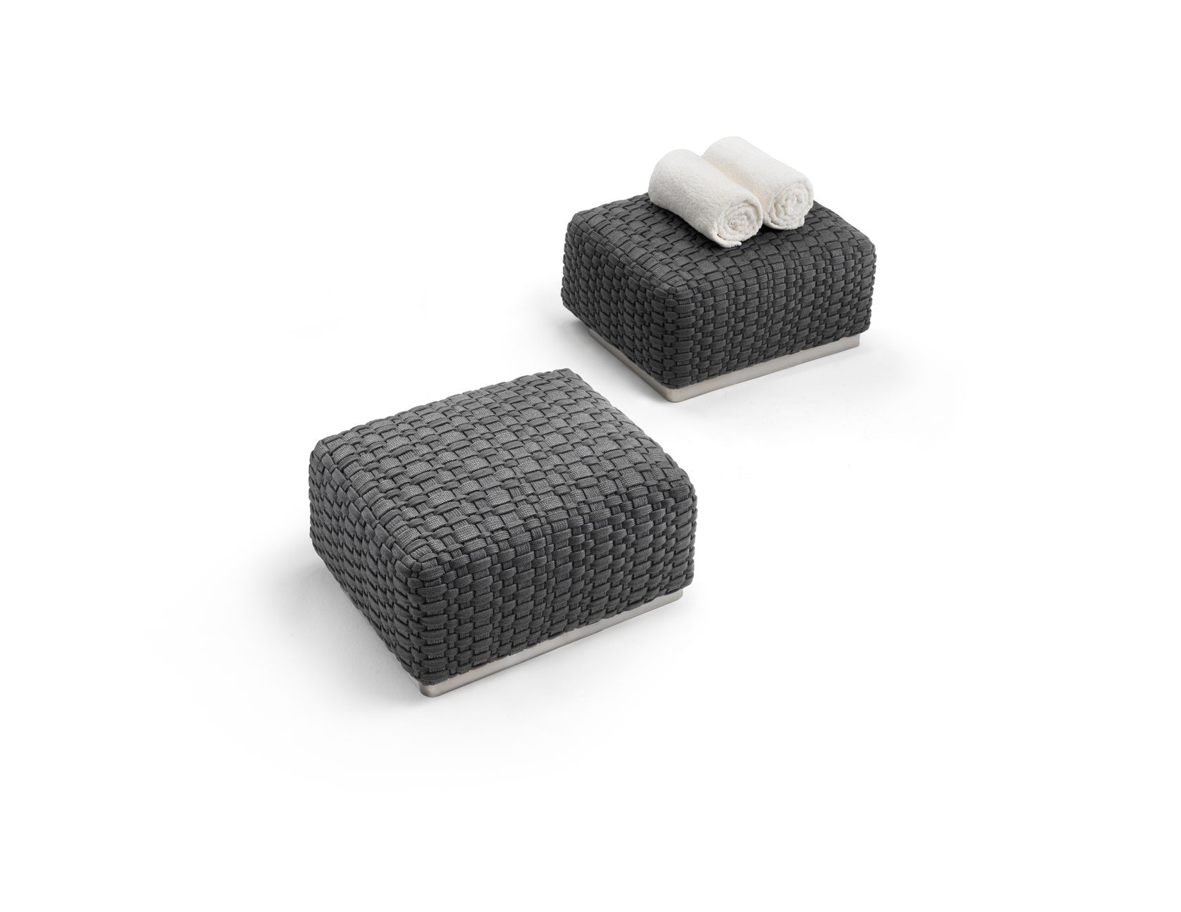 PHUKET Garden pouf By Flexform