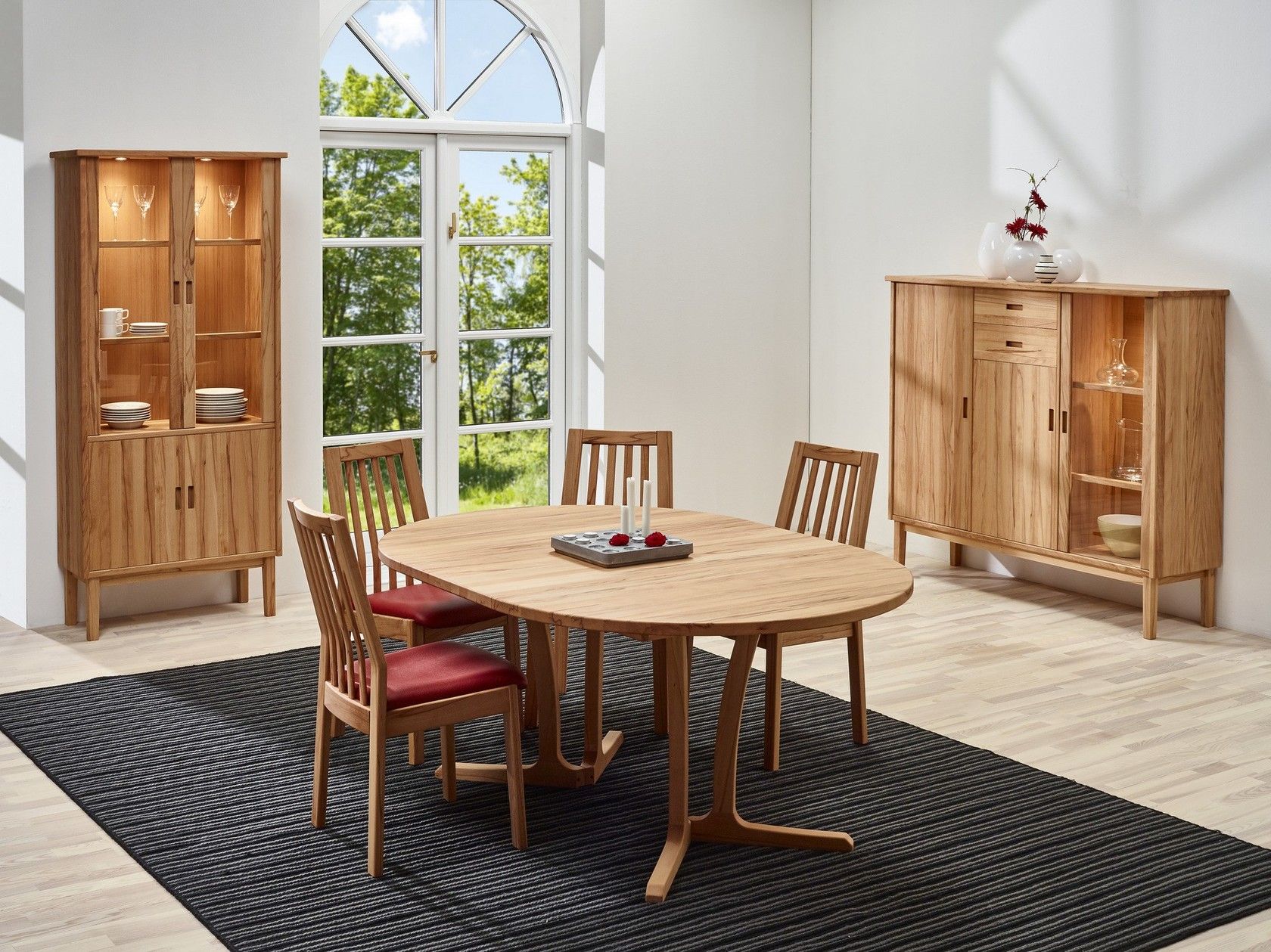 1608 | Chair By Dyrlund