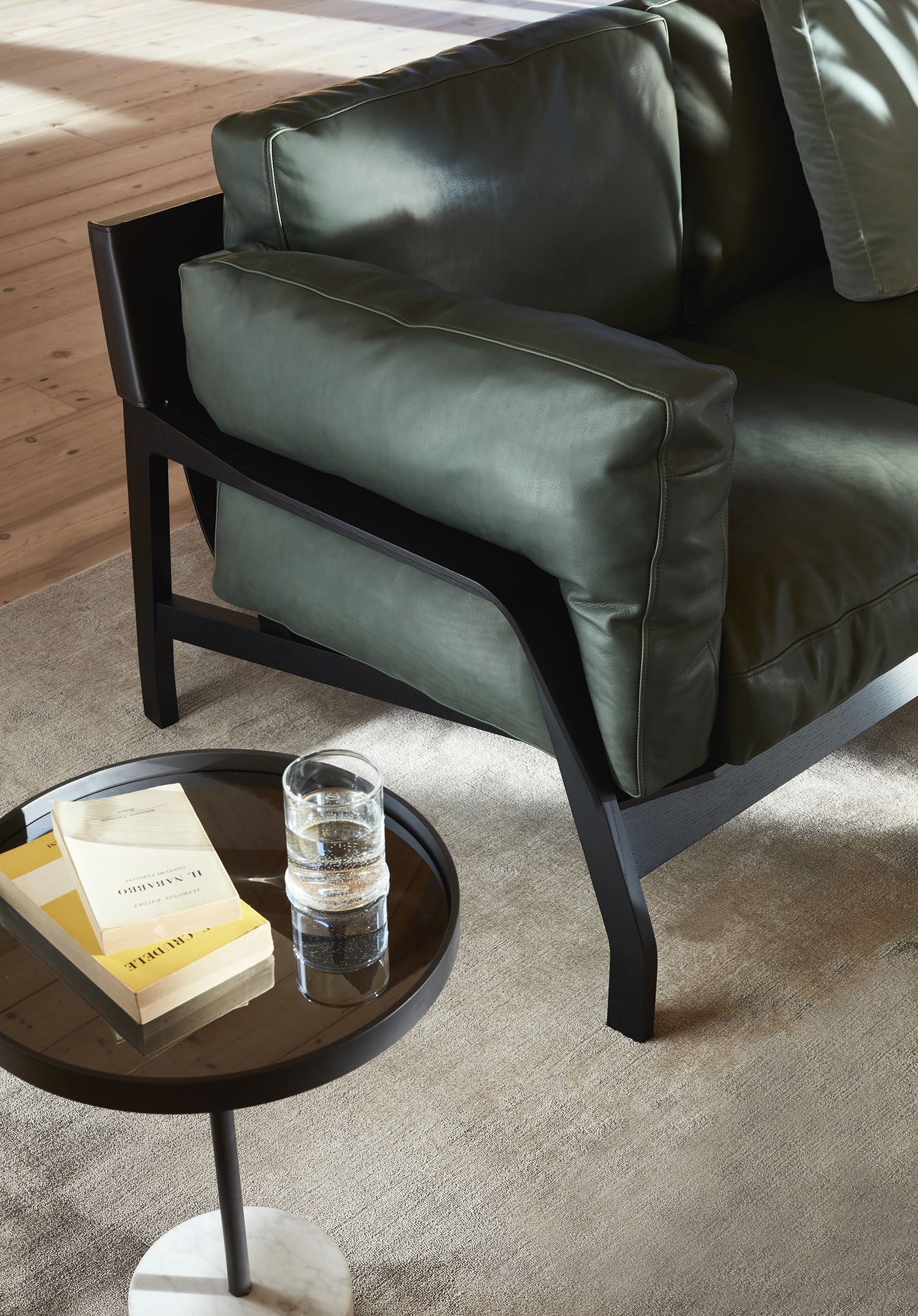 9 OCCASIONAL TABLE Coffee table By Cassina | design Piero Lissoni