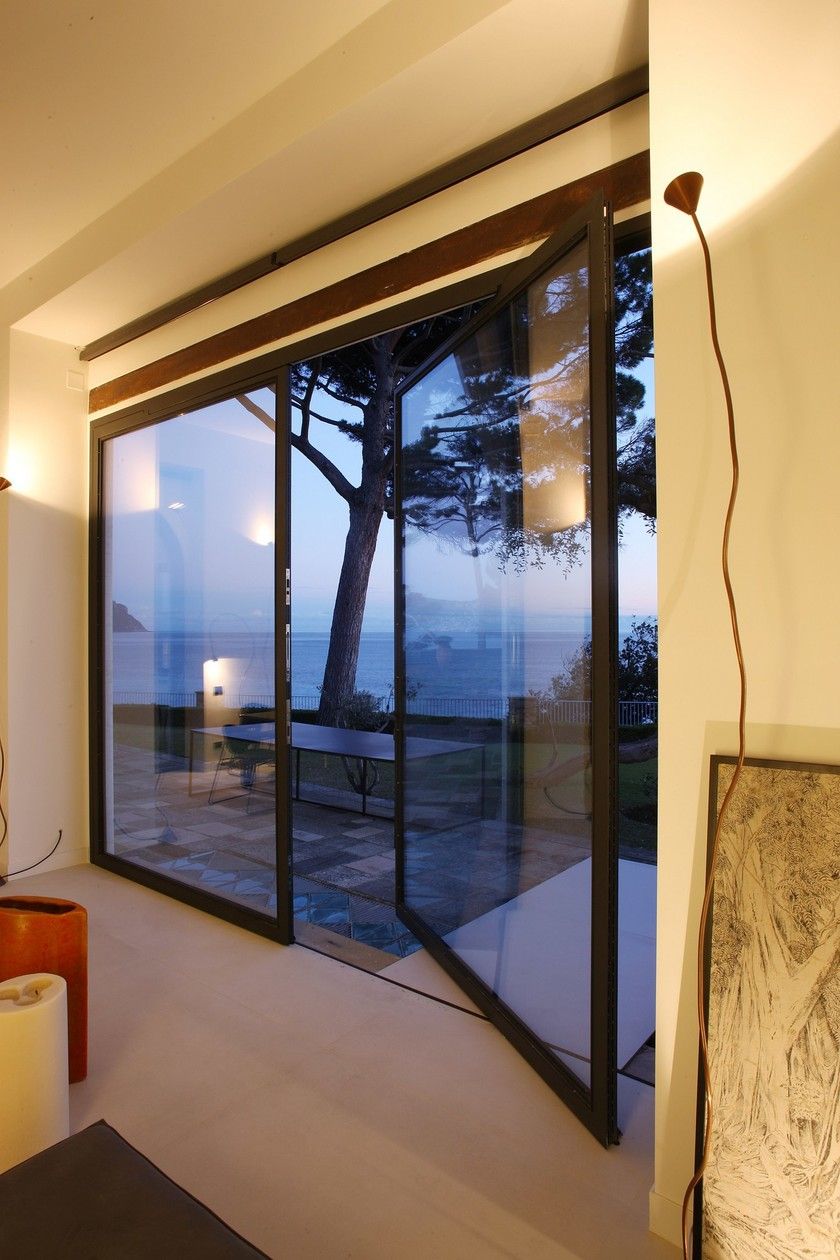 20/10® | Bottom-hung window By PALLADIO