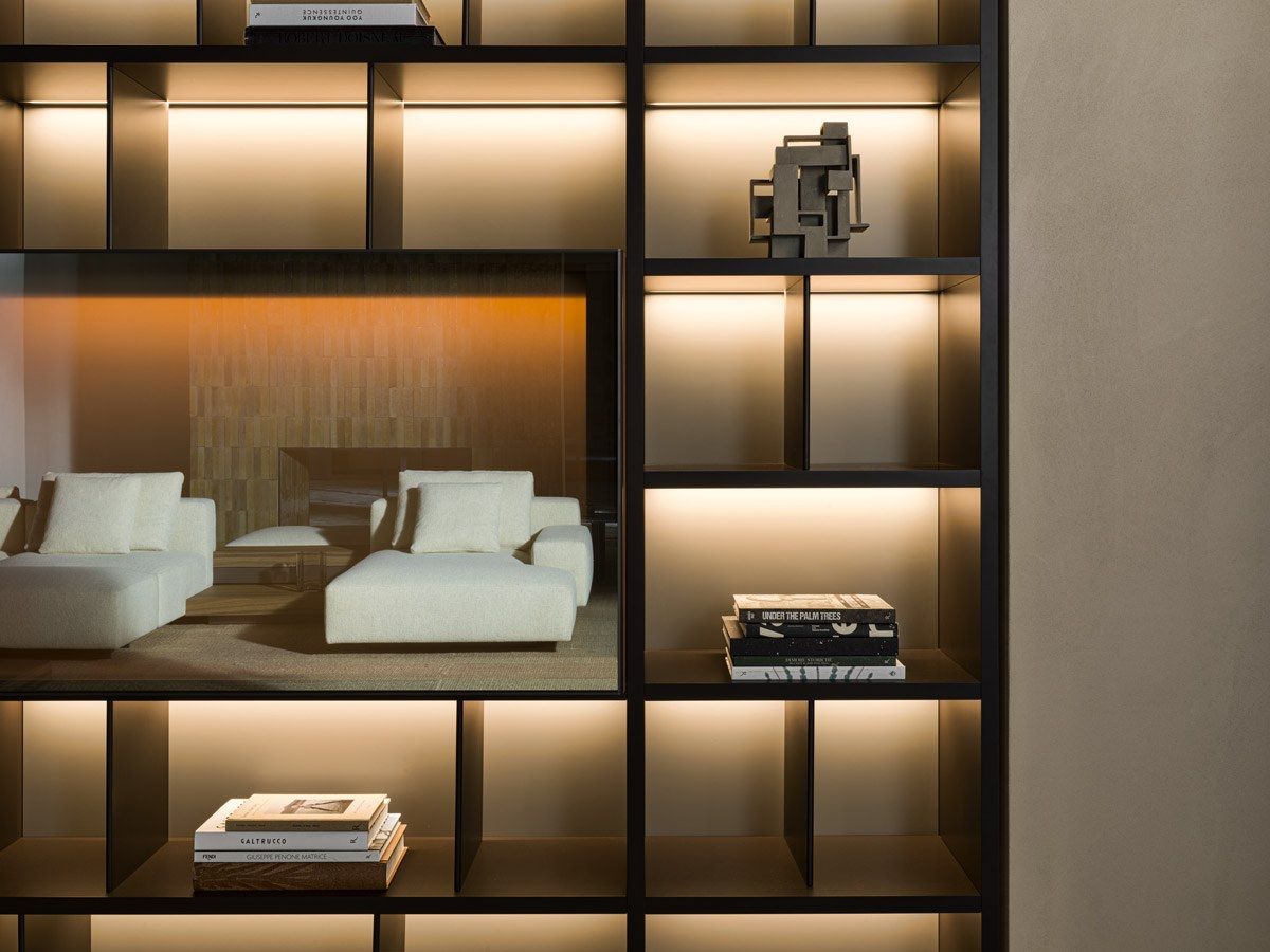 505 UP SYSTEM Sectional wooden bookcase with built-in lights By Molteni ...
