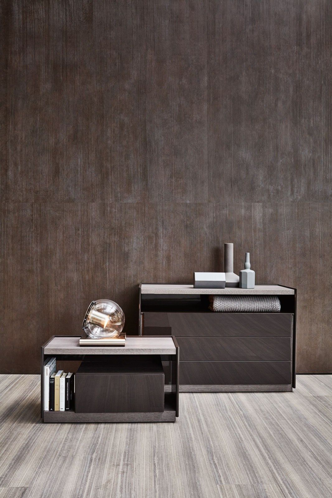 5050 Wooden bedside table with drawers By Molteni & C. | design Rodolfo ...