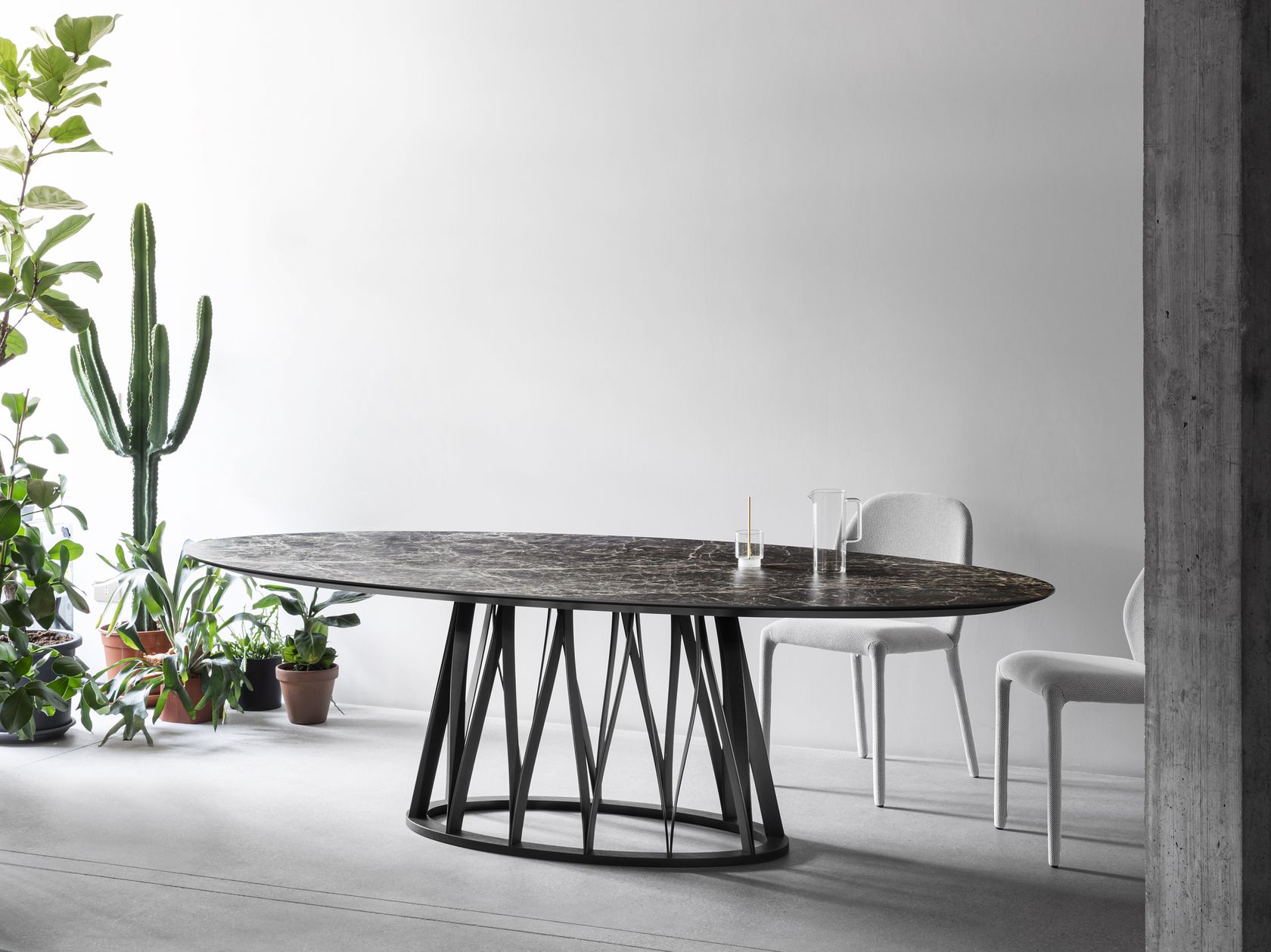 ACCO | Ceramic table By Miniforms design Florian Schmid
