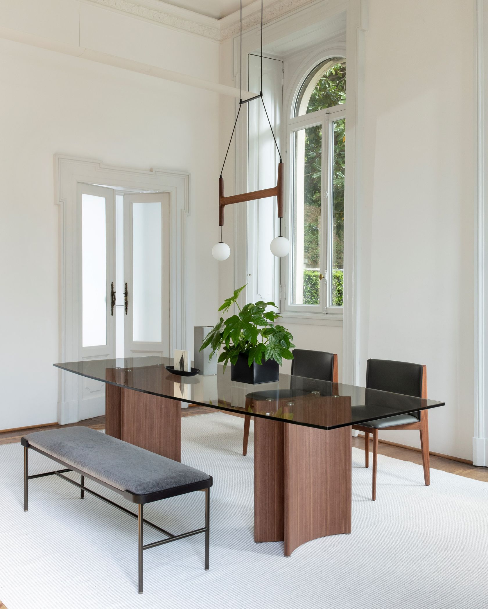 TWENTY Rectangular crystal table and canaletta walnut base By Porada ...