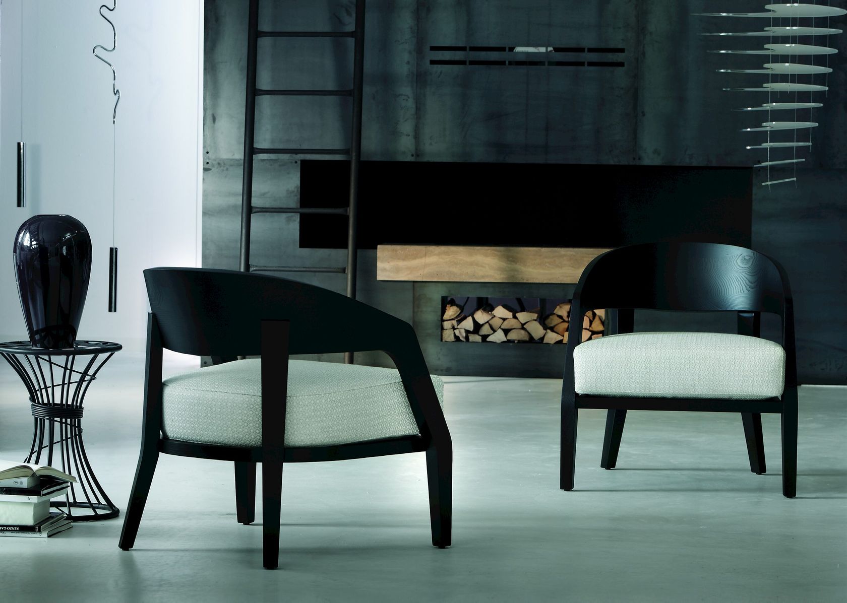 ALBA Walnut easy chair with armrests By Porada | design Margie Walraven