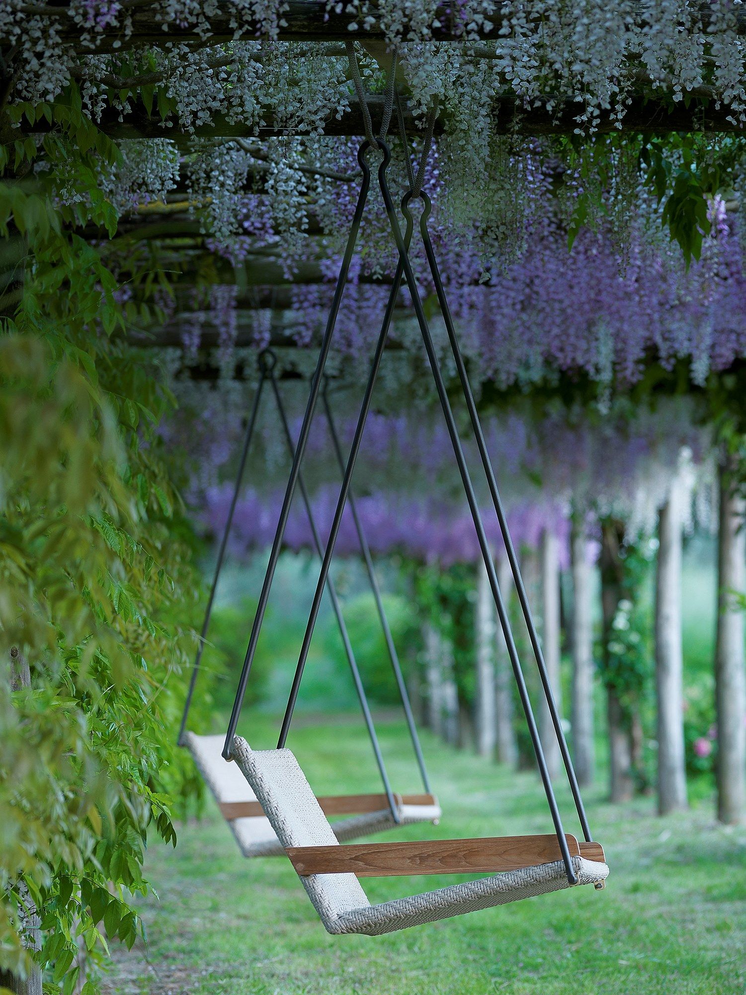 ALLAPERTO NAUTIC 1 Seater polypropylene garden hanging chair By Ethimo ...