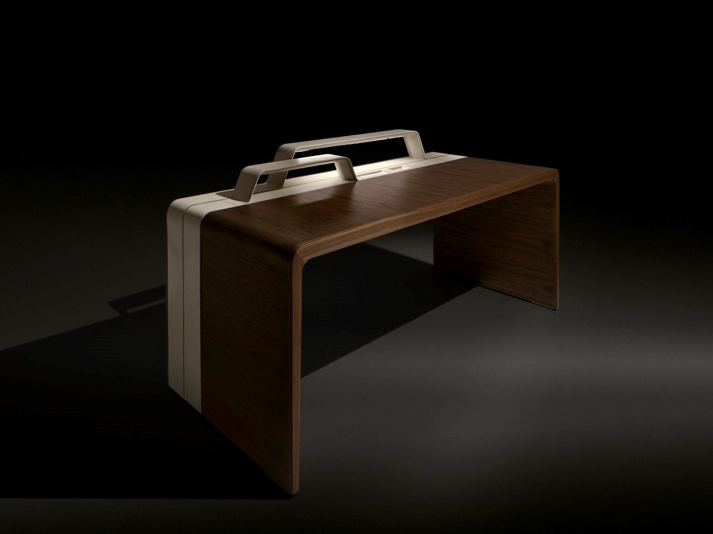 ALMA Writing desk By Giorgetti | design Pamela Amine