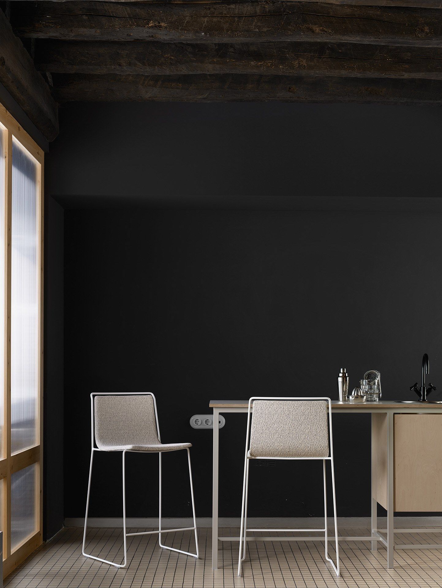 High steel stool with seat covered in leather ALO 75 By ONDARRETA ...