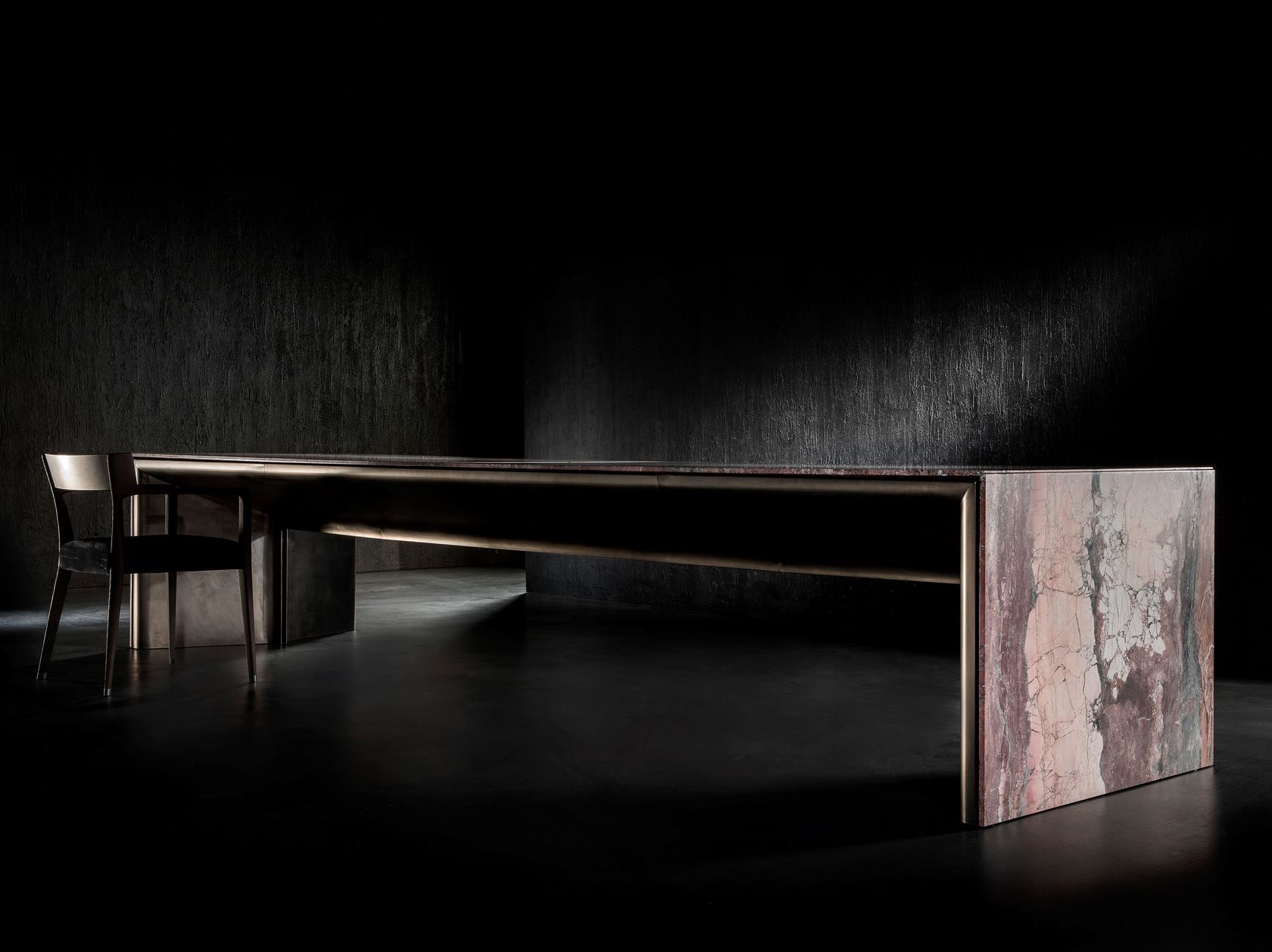 ALTER EGO table By Henge design Massimo Castagna