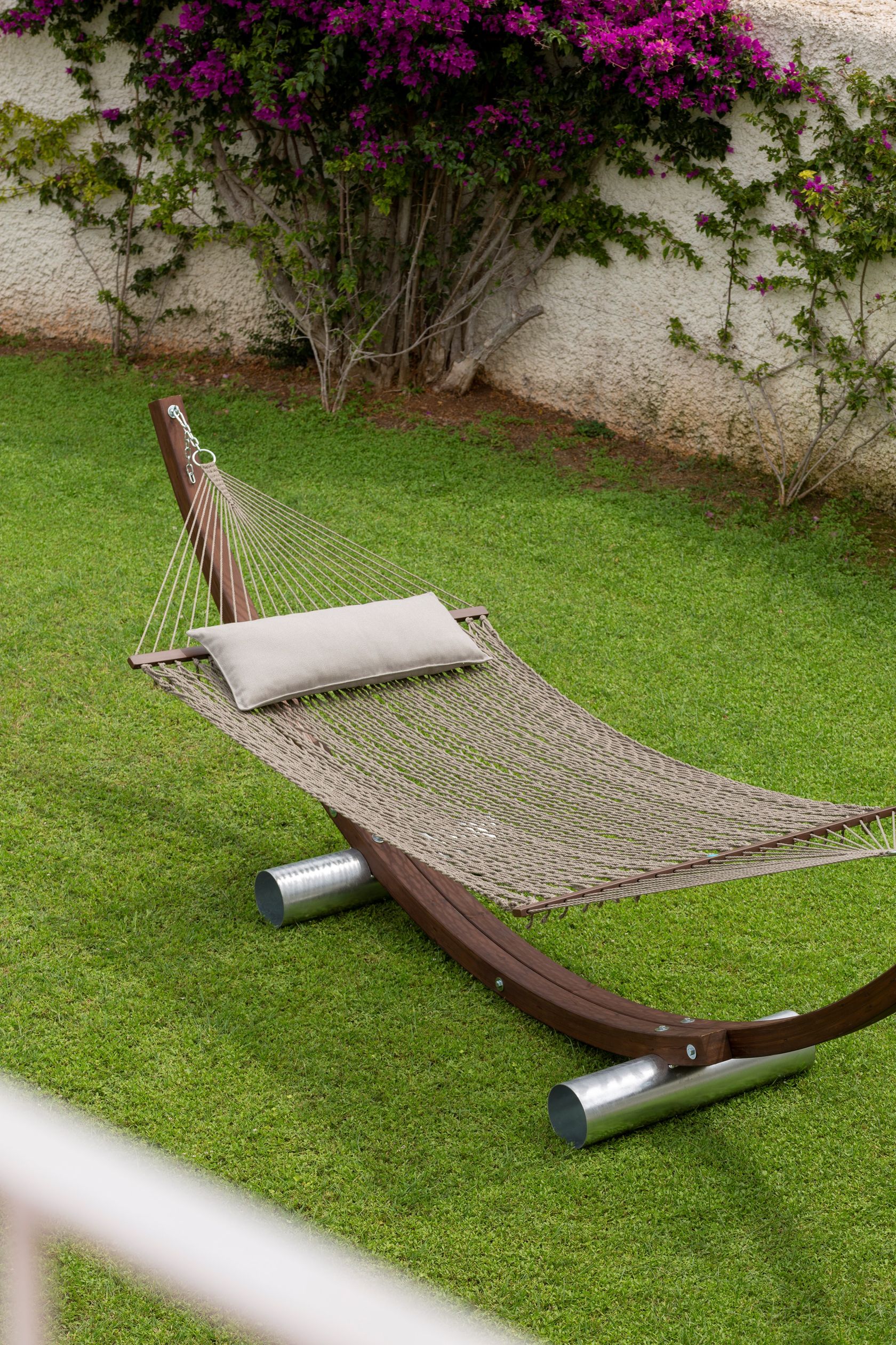 AMANDA 2 Seater self supporting hammock By Unopiù