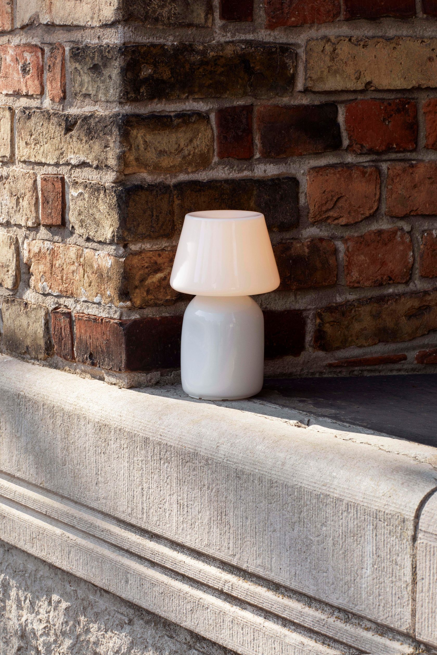 APOLLO PORTABLE LAMP Table lamp By Hay | design STUDIO 0405
