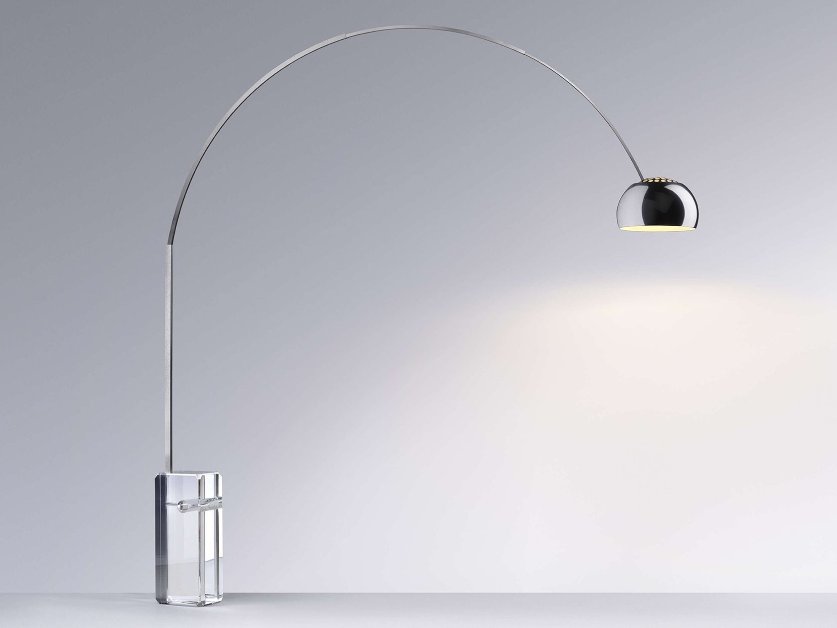 ARCO K 落地灯 By Flos | design Achille Castiglioni, Pier Giacomo Castiglioni