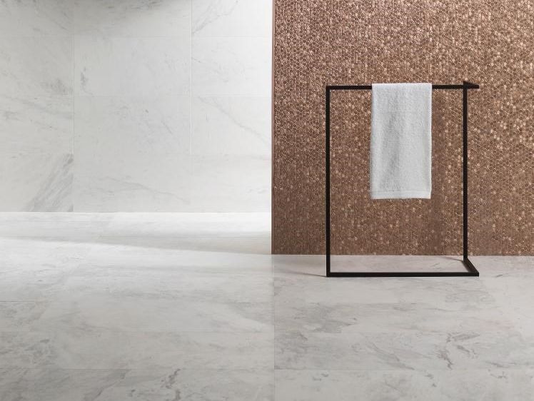 Revêtement de sol/mur en marbre ARCTIC WHITE Collection MARBLE By ...