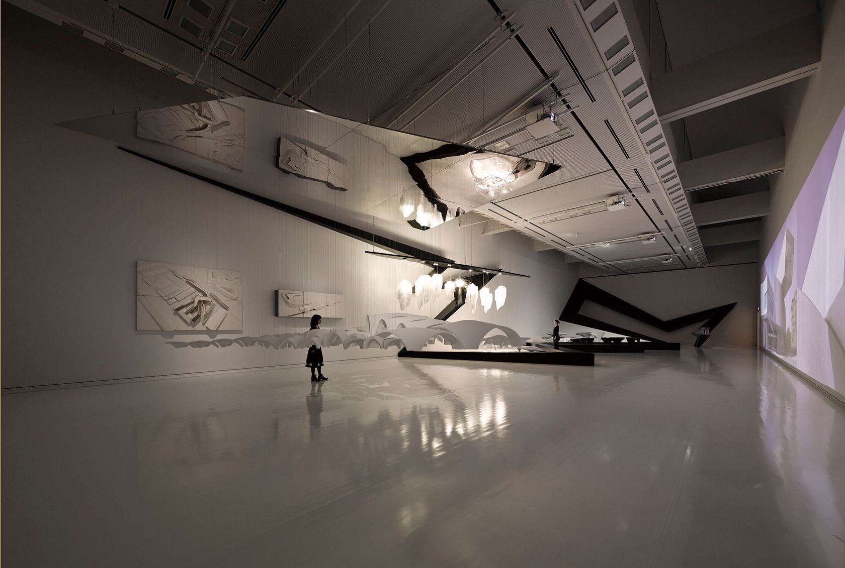ARIA Pendant lamp By Slamp | design Zaha Hadid Design