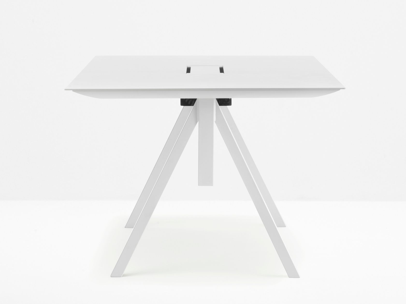 ARKI-TABLE ADJUSTABLE Height-adjustable office desk By Pedrali