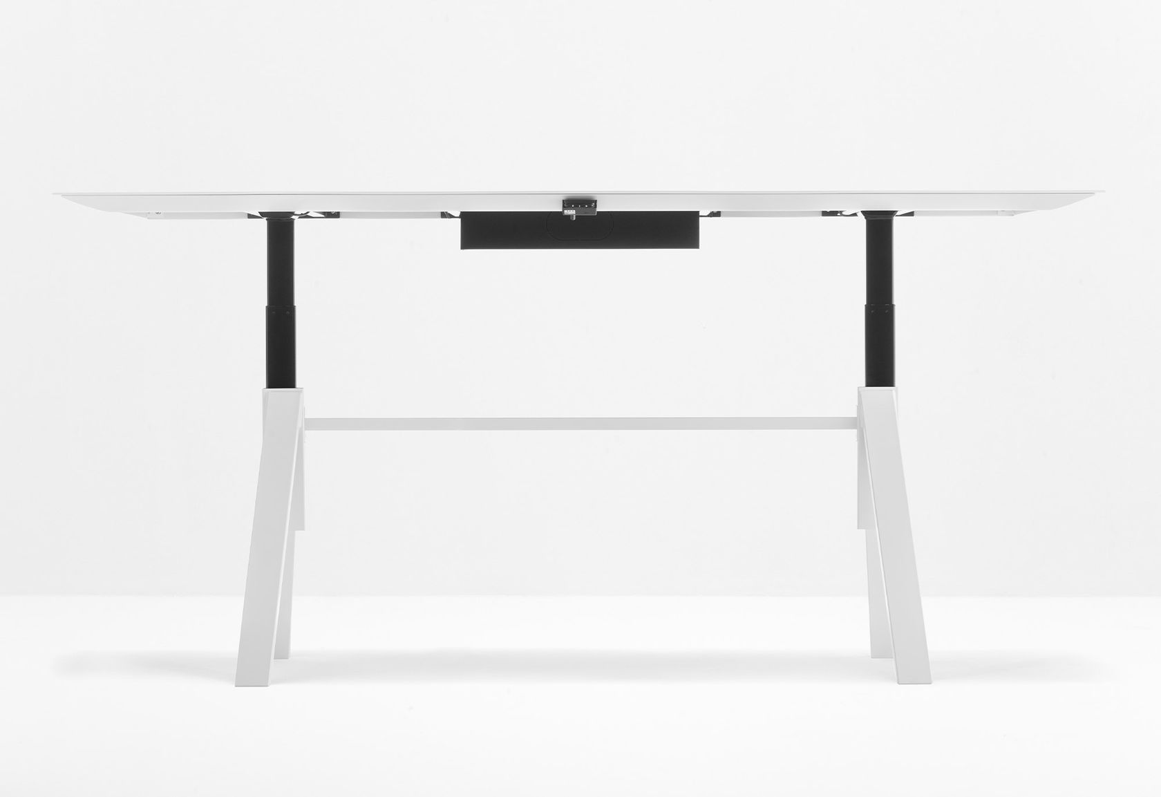 ARKI-TABLE ADJUSTABLE Height-adjustable office desk By Pedrali