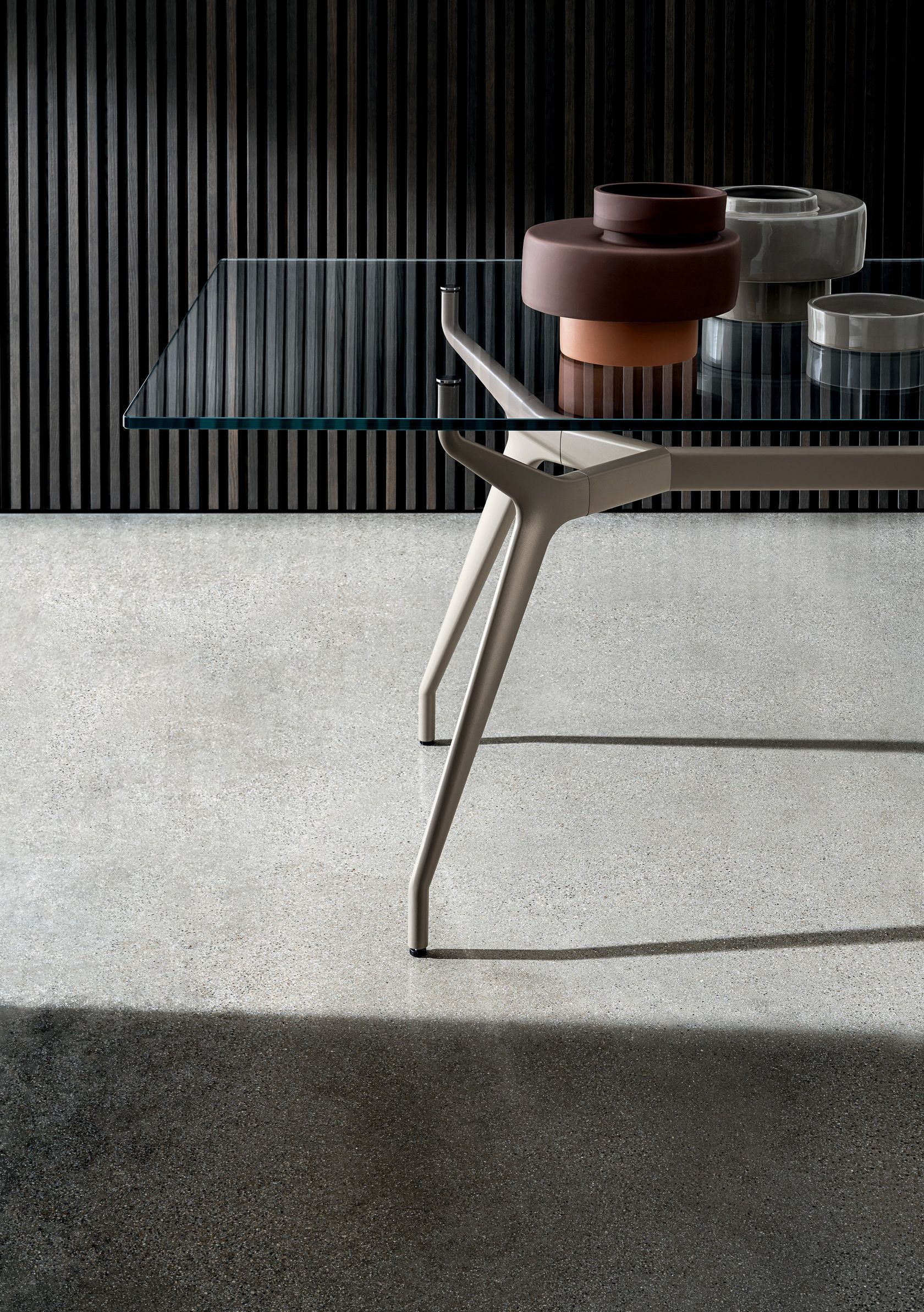 ARKOS Rectangular dining table By Sovet italia | design Gianluigi Landoni