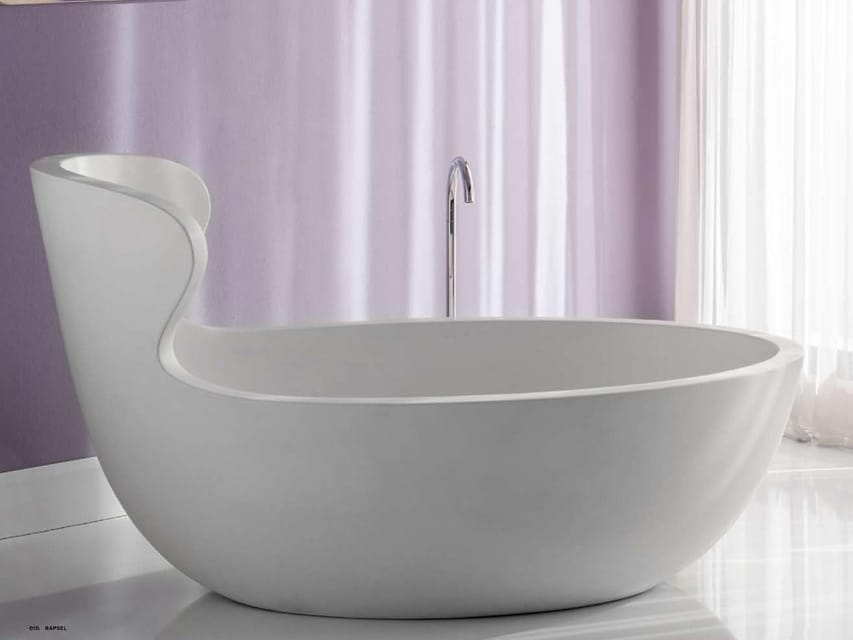Freestanding oval resin bathtub ARNE By Rapsel design SODA DES/GNERS