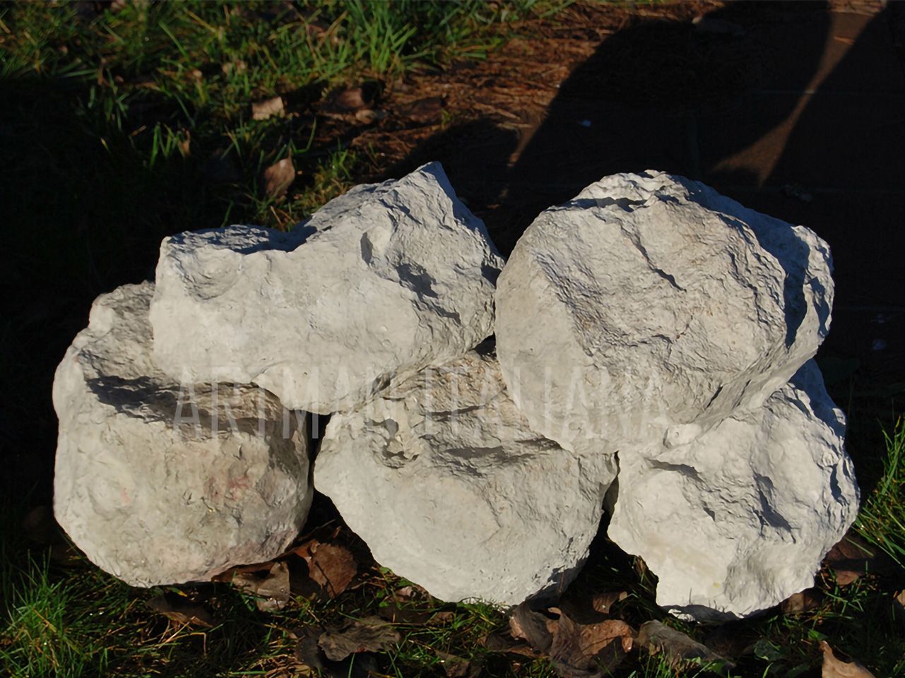 ARTIFICIAL ROCKS Artificial rocks in fiberglass By ARTMAN ITALIANA