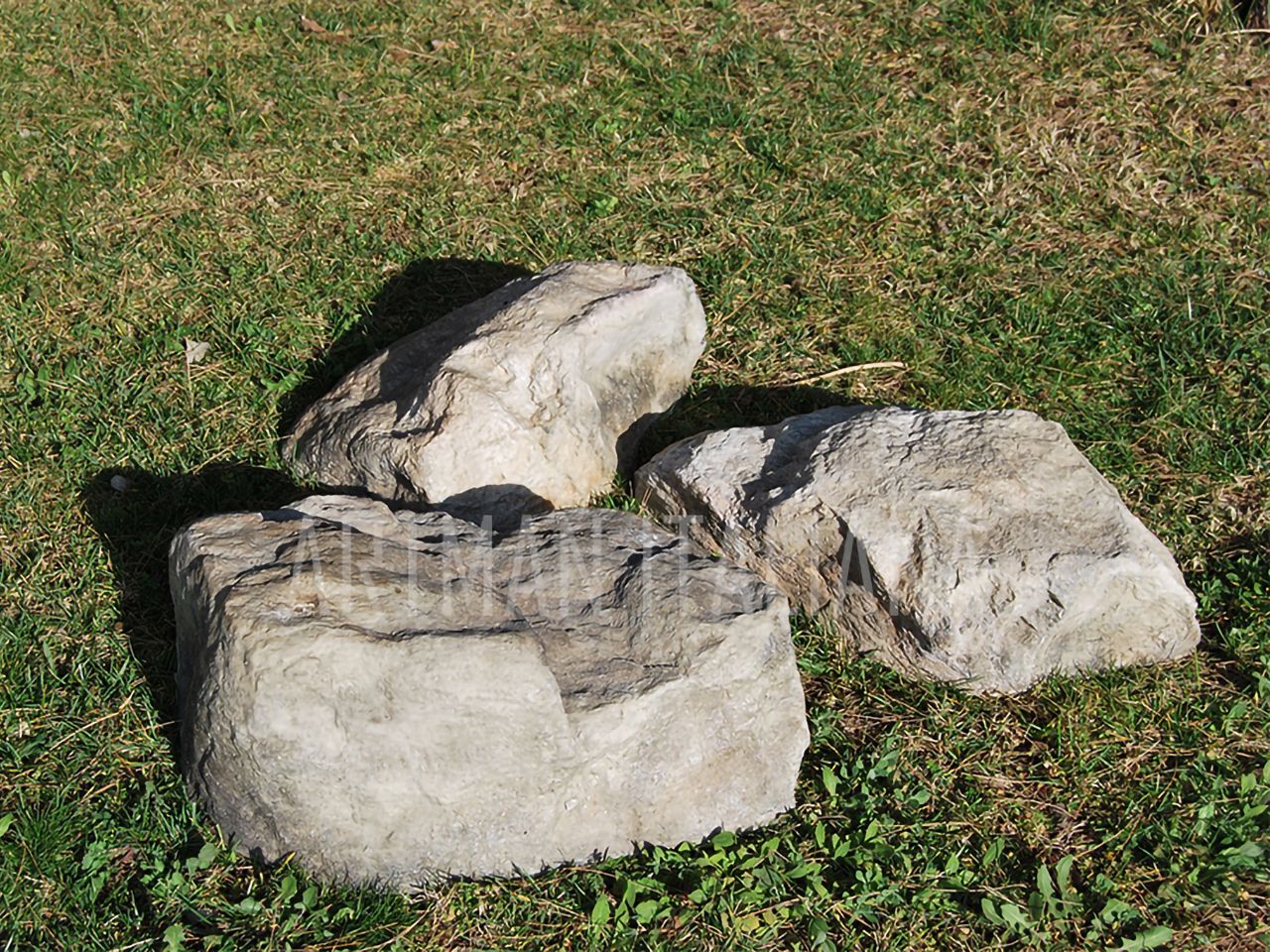 ARTIFICIAL ROCKS Artificial rocks in fiberglass By ARTMAN ITALIANA